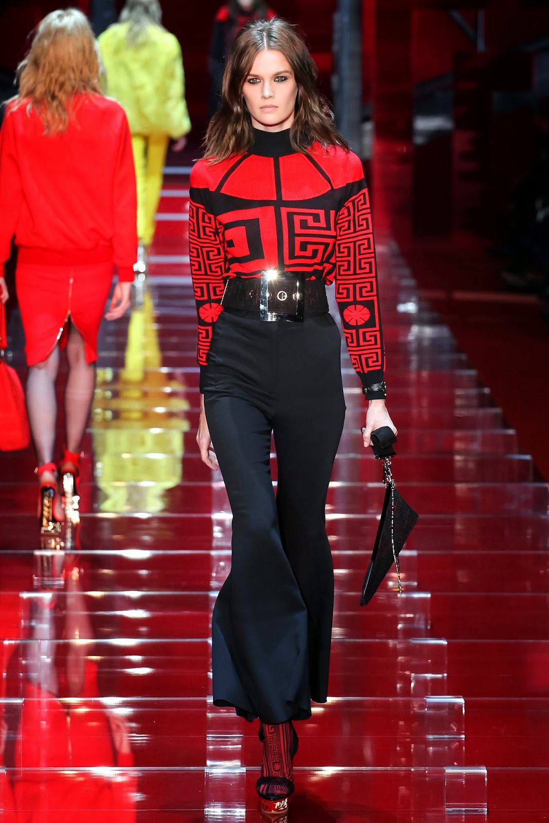 Serendipitylands: VERSACE - FASHION SHOWS MILAN FALL 2015