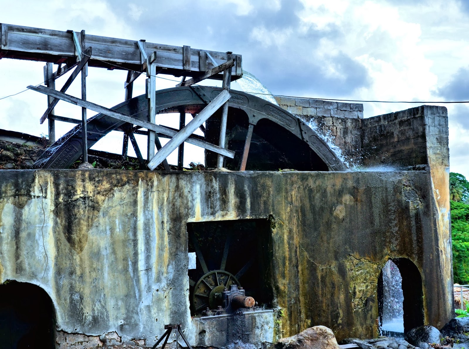 Bahama Bob's Rumstyles: Making Rum the Old School Way