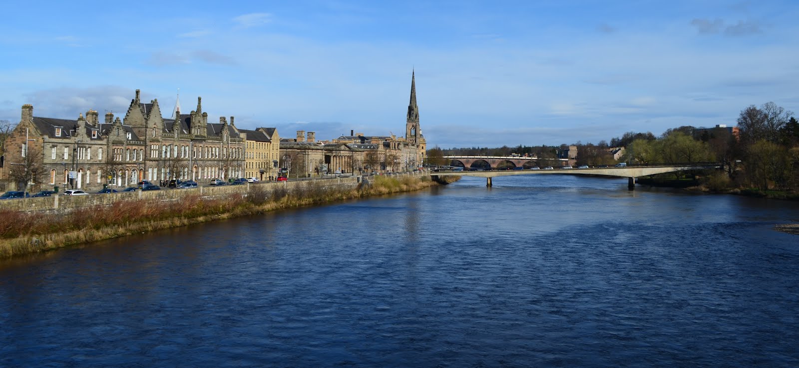 Tour Scotland: Tour Scotland Photographs Video River Tay Perth ...