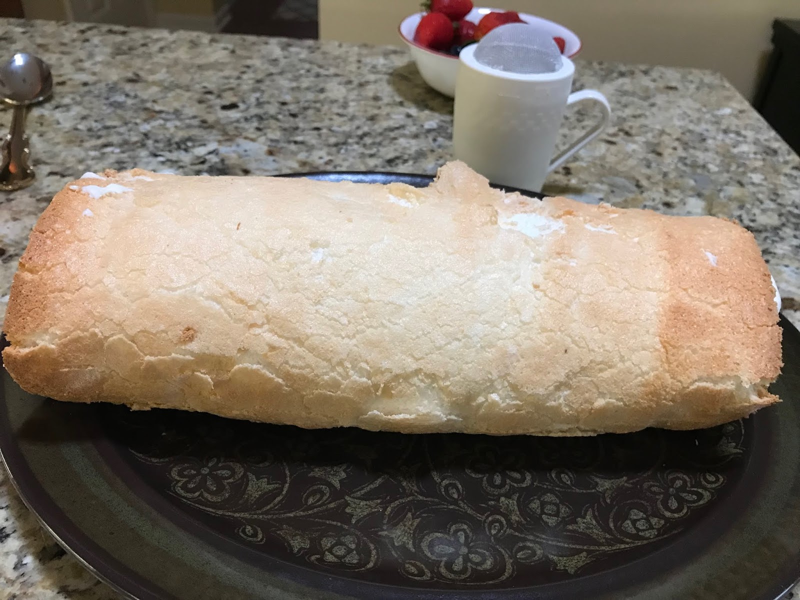 I Like to Bake and Cook Blog: Rolled and filled Angel food cake