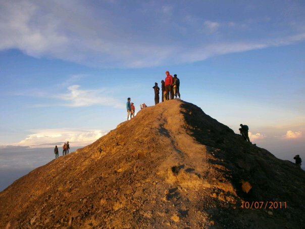 DIARY OF A SMALL HIKER: Mount Marapi