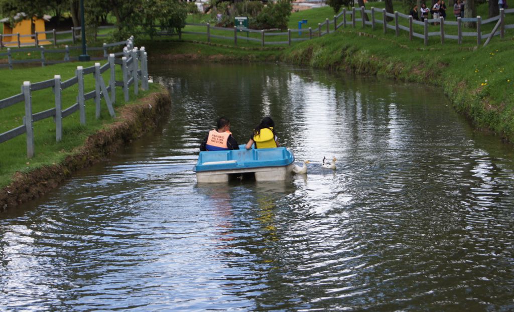 parques de recreación y deporte: PARQUE EL LAGO