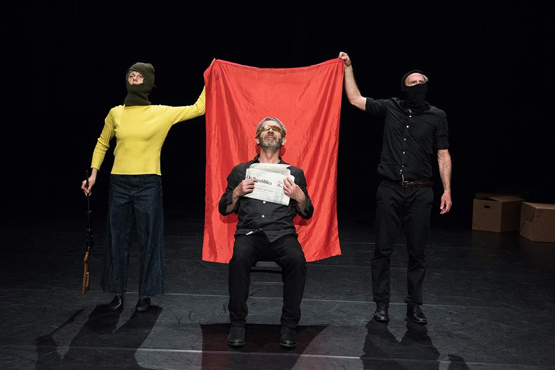 Wooshing Machine à Pôle Sud: Réarmer la mémoire: El pueblo unido jamas ...