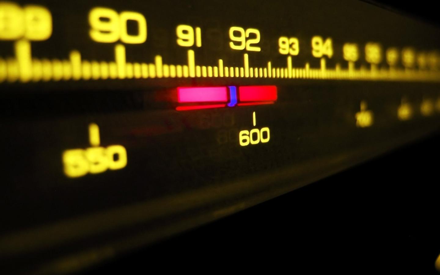 Ciencia, inventos y experimentos en casa: Circuitos ÚTILES. 10. Radio FM