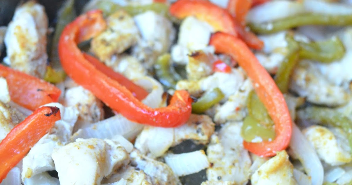 The Savvy Kitchen: Easy Oven Chicken Fajitas