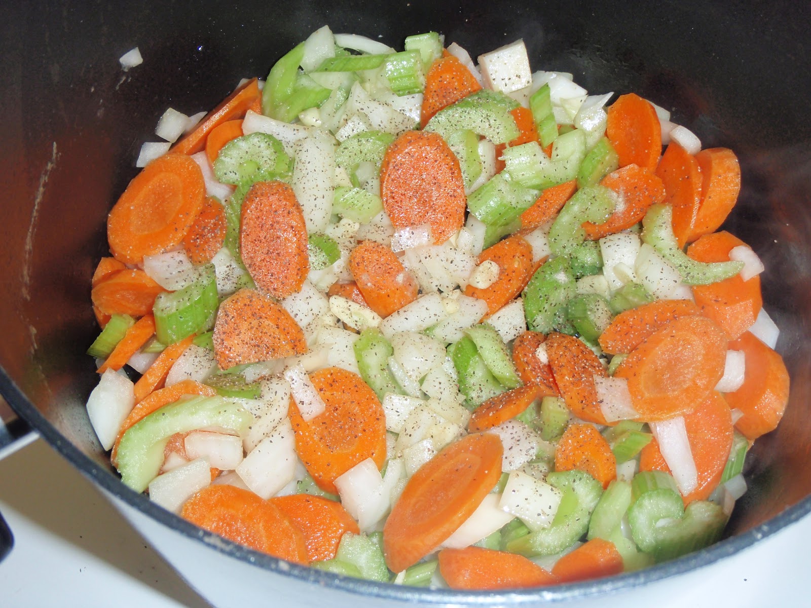 Super Senior Chef: Diet Friendly Chunky Cabbage Soup