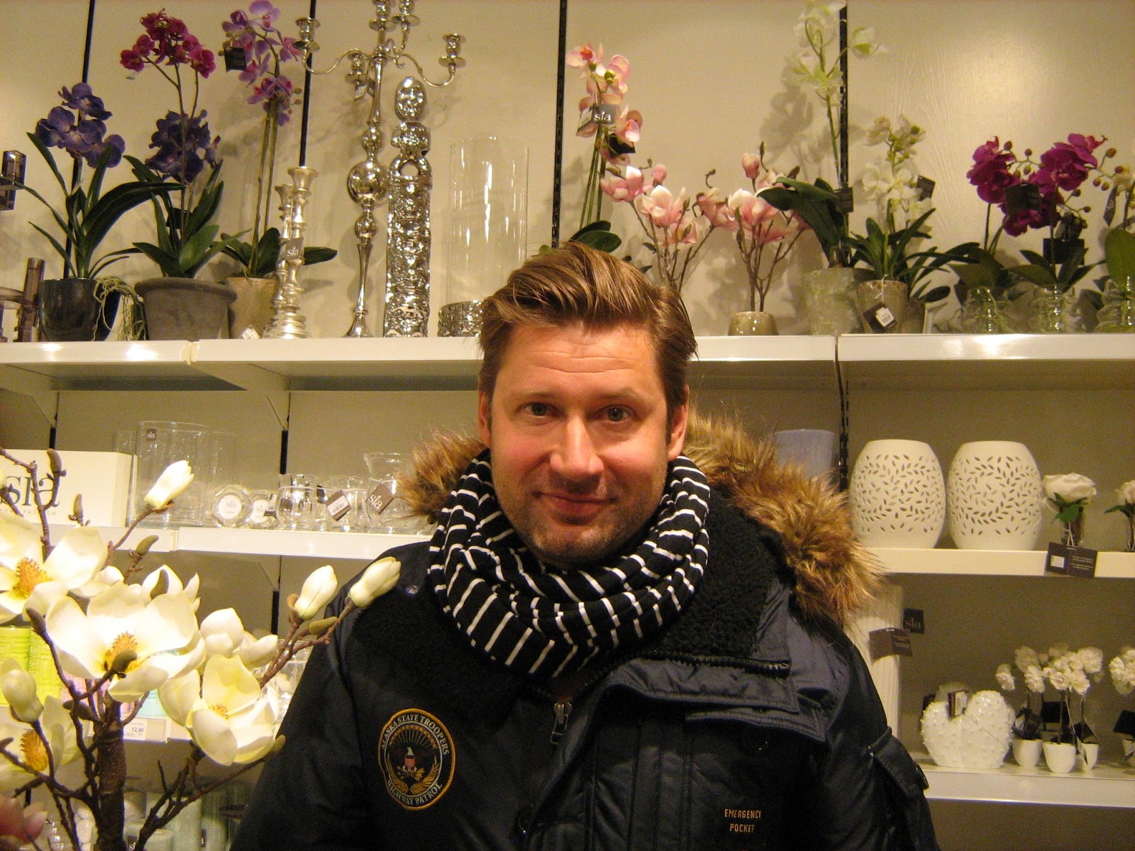 Teatterikärpäsen puraisuja : Haastattelussa Lari Halme