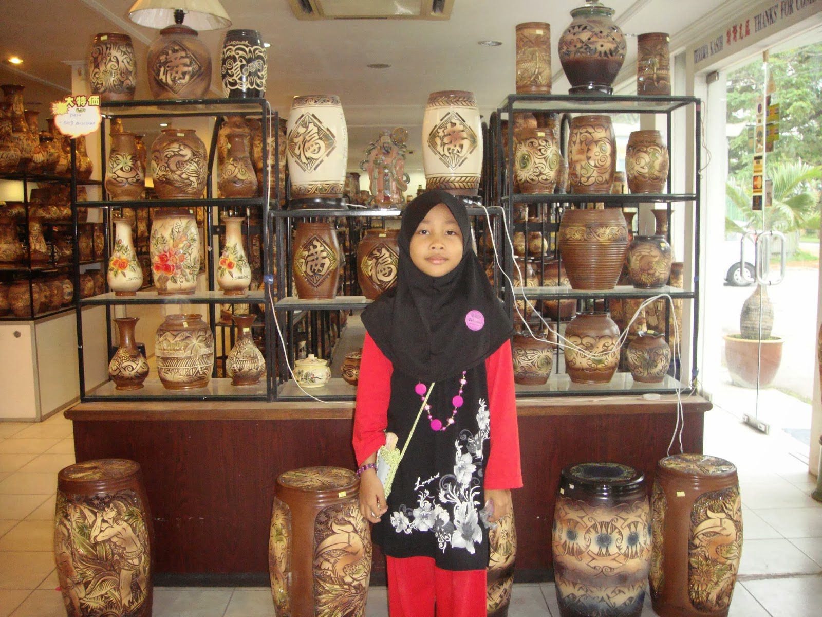 NUR QASEH: Percutian Ke Kuching , Sarawak Bhg 2