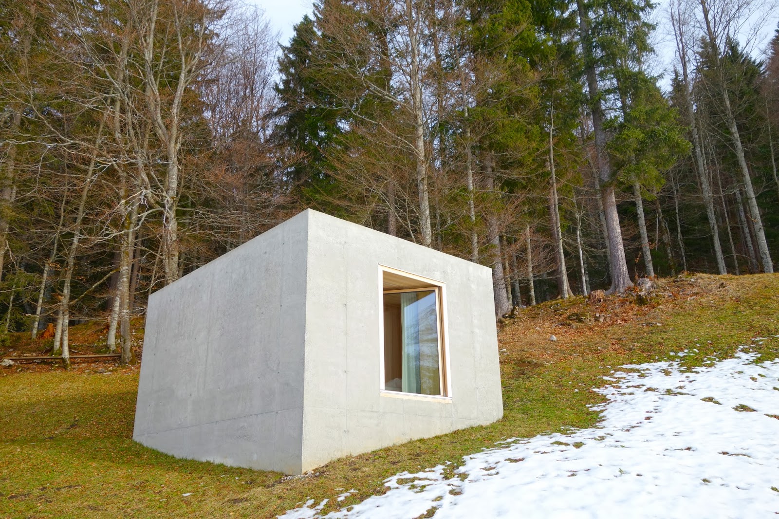 The William Brown Project: CONCRETE CHALET