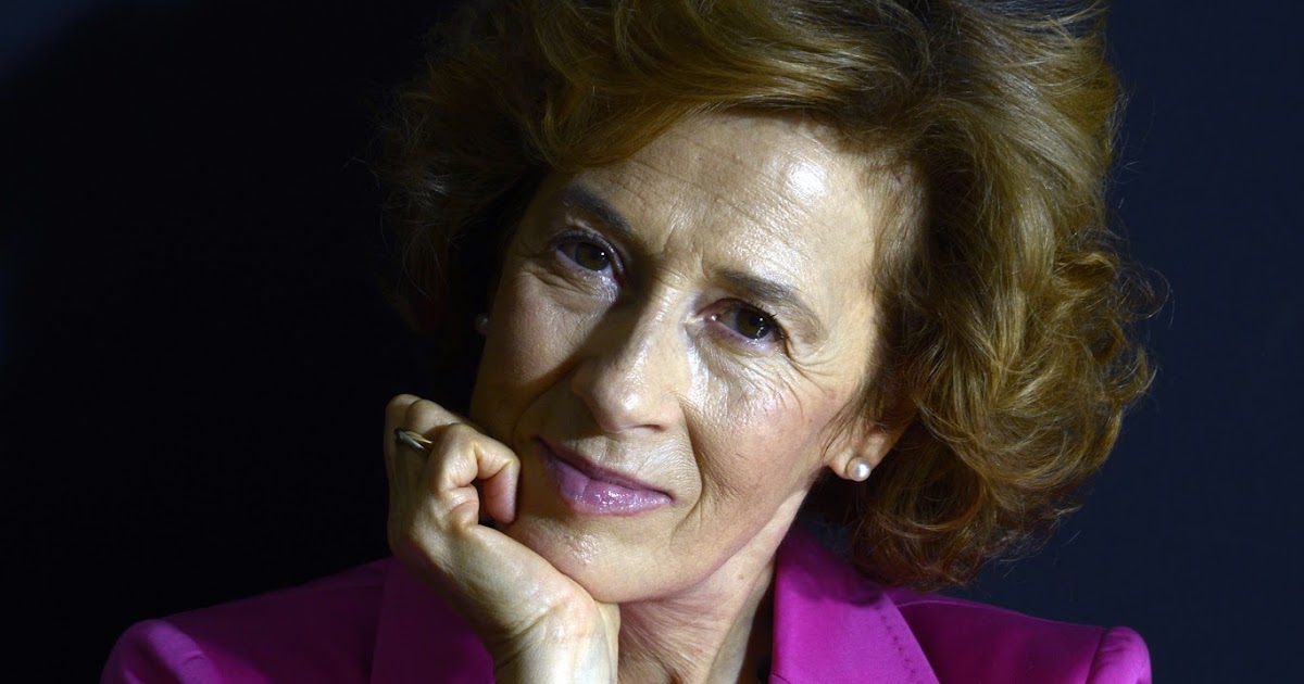 Lecturápolis: ENTREVISTA a JULIA NAVARRO (Historia de un canalla).