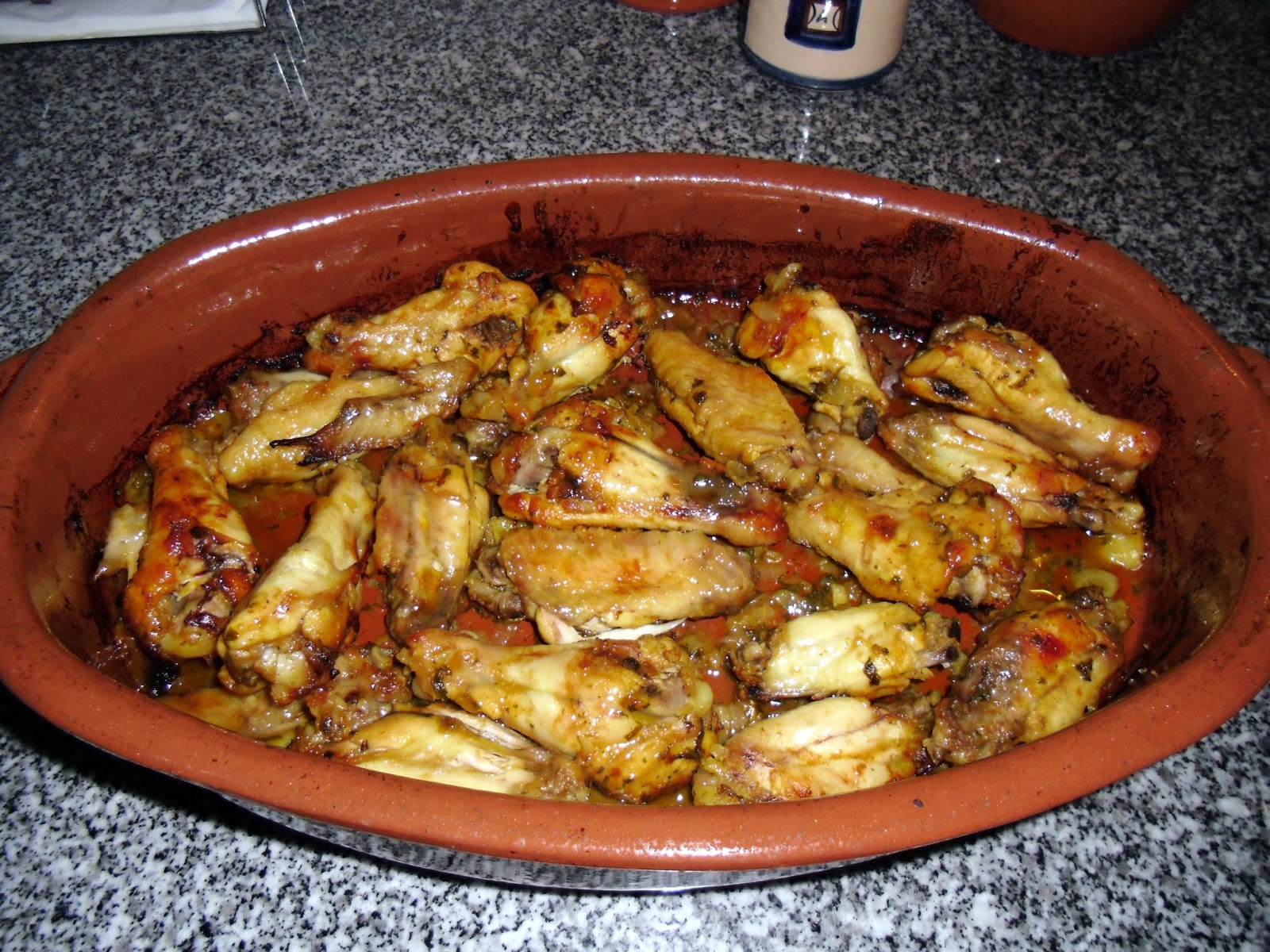 O mundo da mesa e algo mais: Asas de frango assadas no forno com polme ...