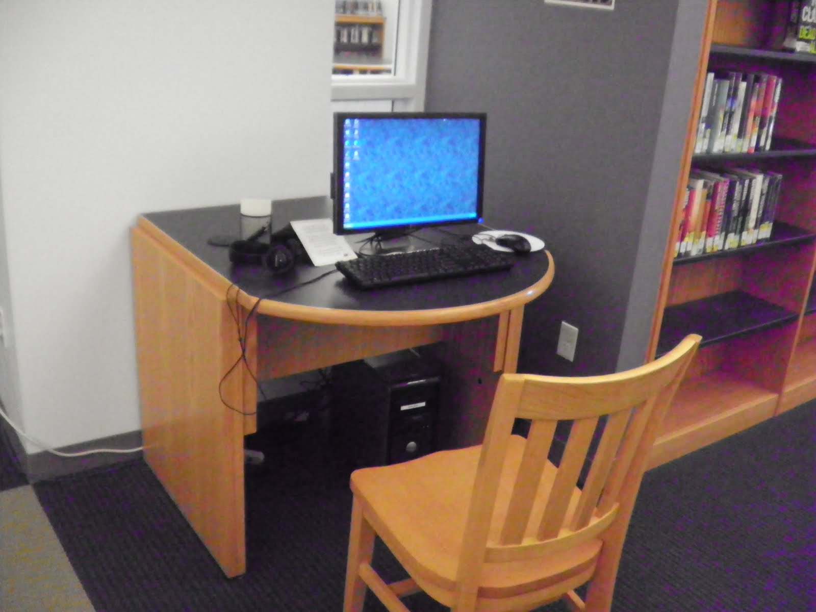 A ROUND OUR LIBRARY: Round Lake Public Library Adds a Branch......