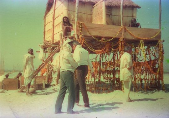 Super Sonic Tech: How i met Devraha Baba in 1980's