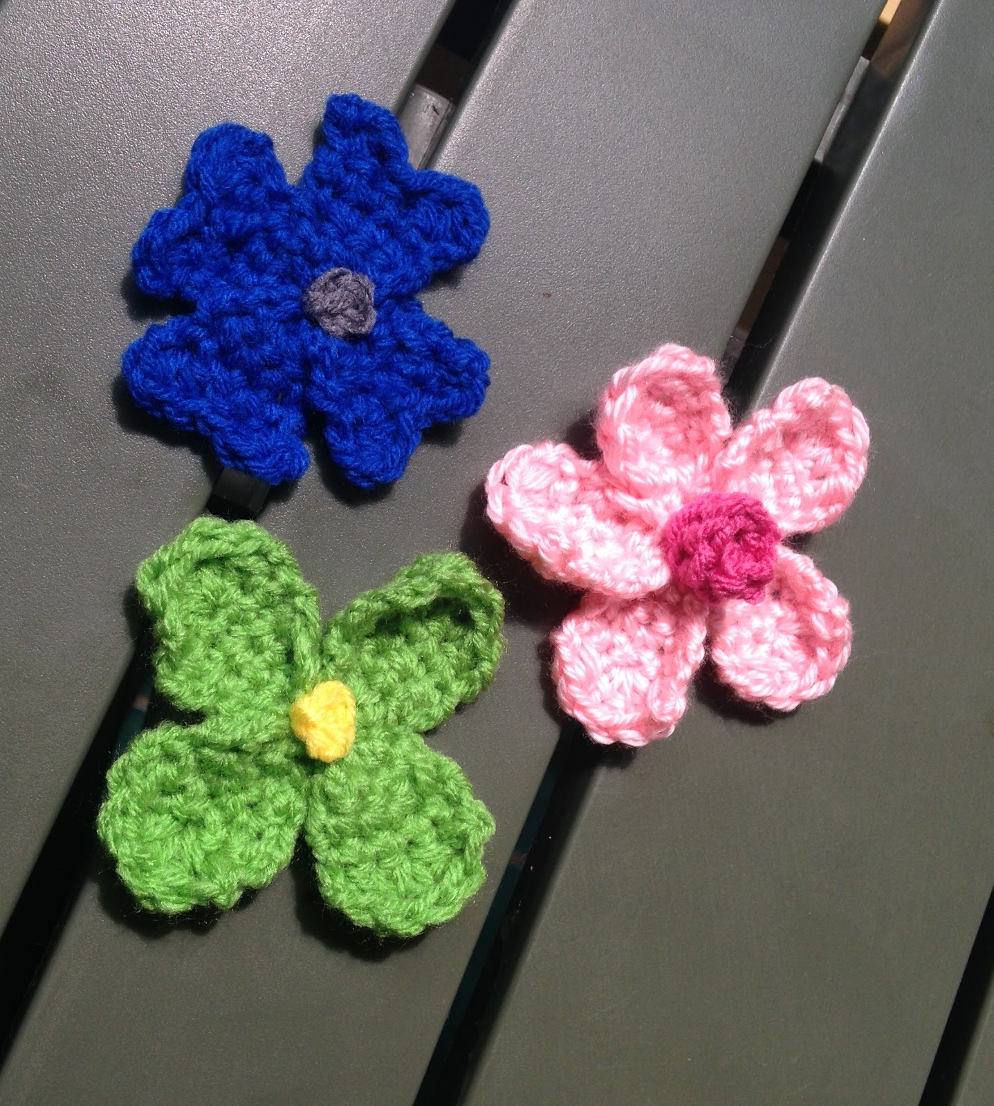 The Perfect Stitch...: 3 Simple Flower Designs....