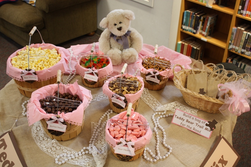 Christy Robbins: Tea Party: Teddy Bear Trail Mix Favor Bar