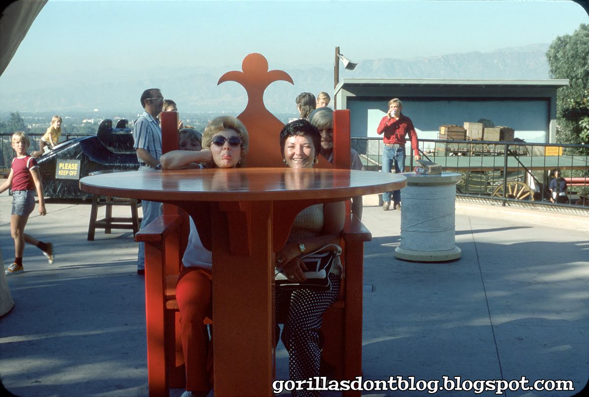 GORILLAS DON'T BLOG: Prop Plaza, Universal Studios, September 1974