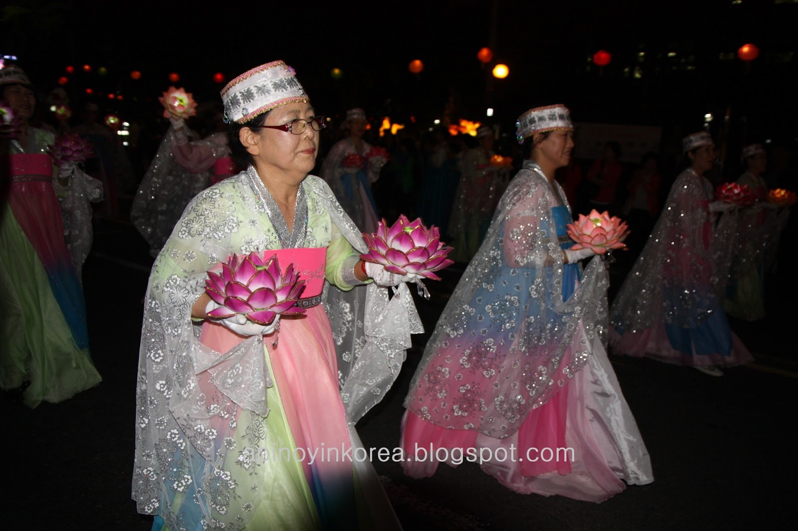 A Pinoy in Korea: The Very Colorful Lotus Lantern Parade!