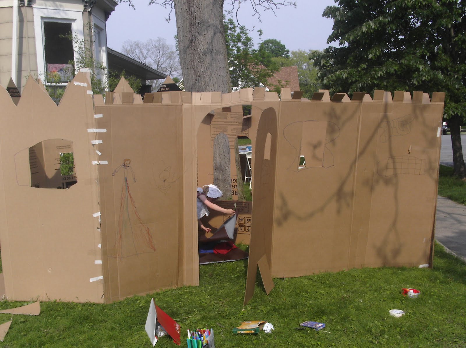arthouse: Queens and Kings of Cardboard