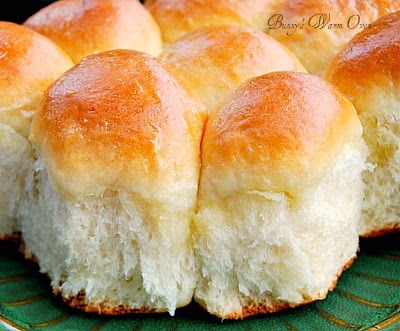Bunny's Warm Oven: Delicious Classic Dinner Rolls