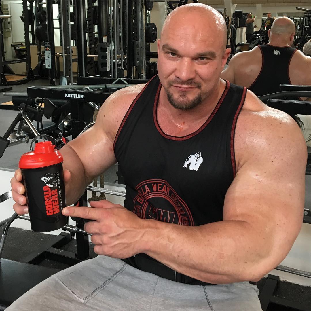 Muscle Lover: Danish giant bodybuilder Kristoffer Berner