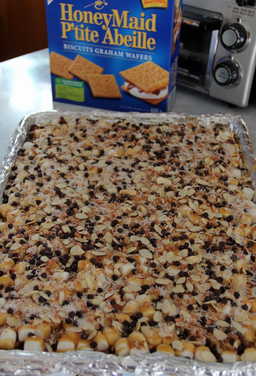 Jo and Sue: Caramel Graham Squares