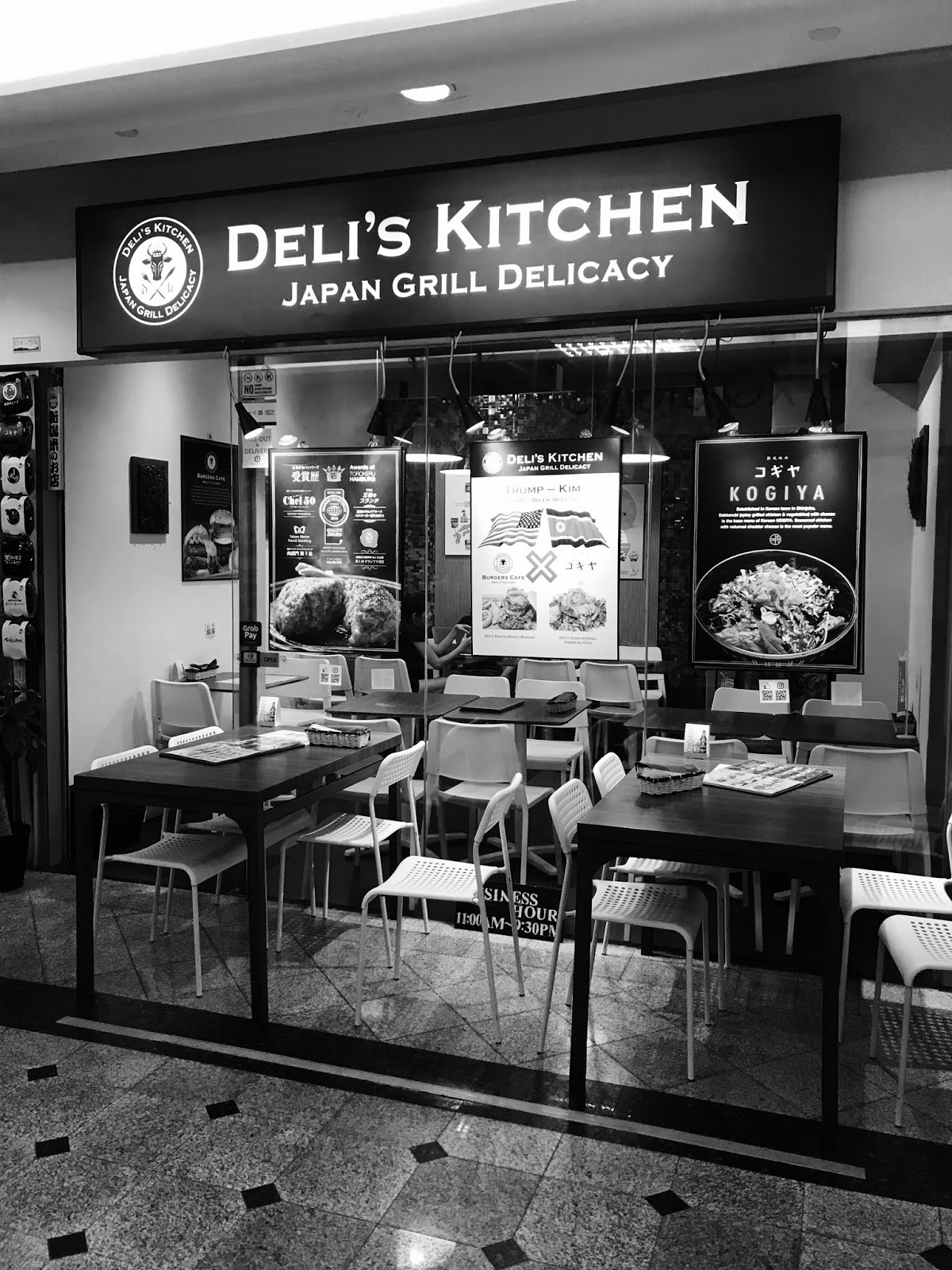 Small Potatoes Make The Steak Look Bigger: Deli's Kitchen, Sunshine Plaza