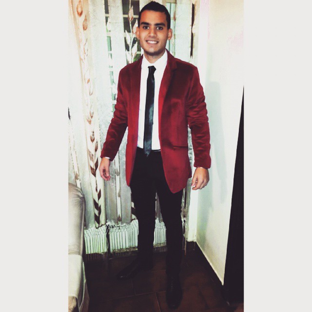 Javier Roman Cantante