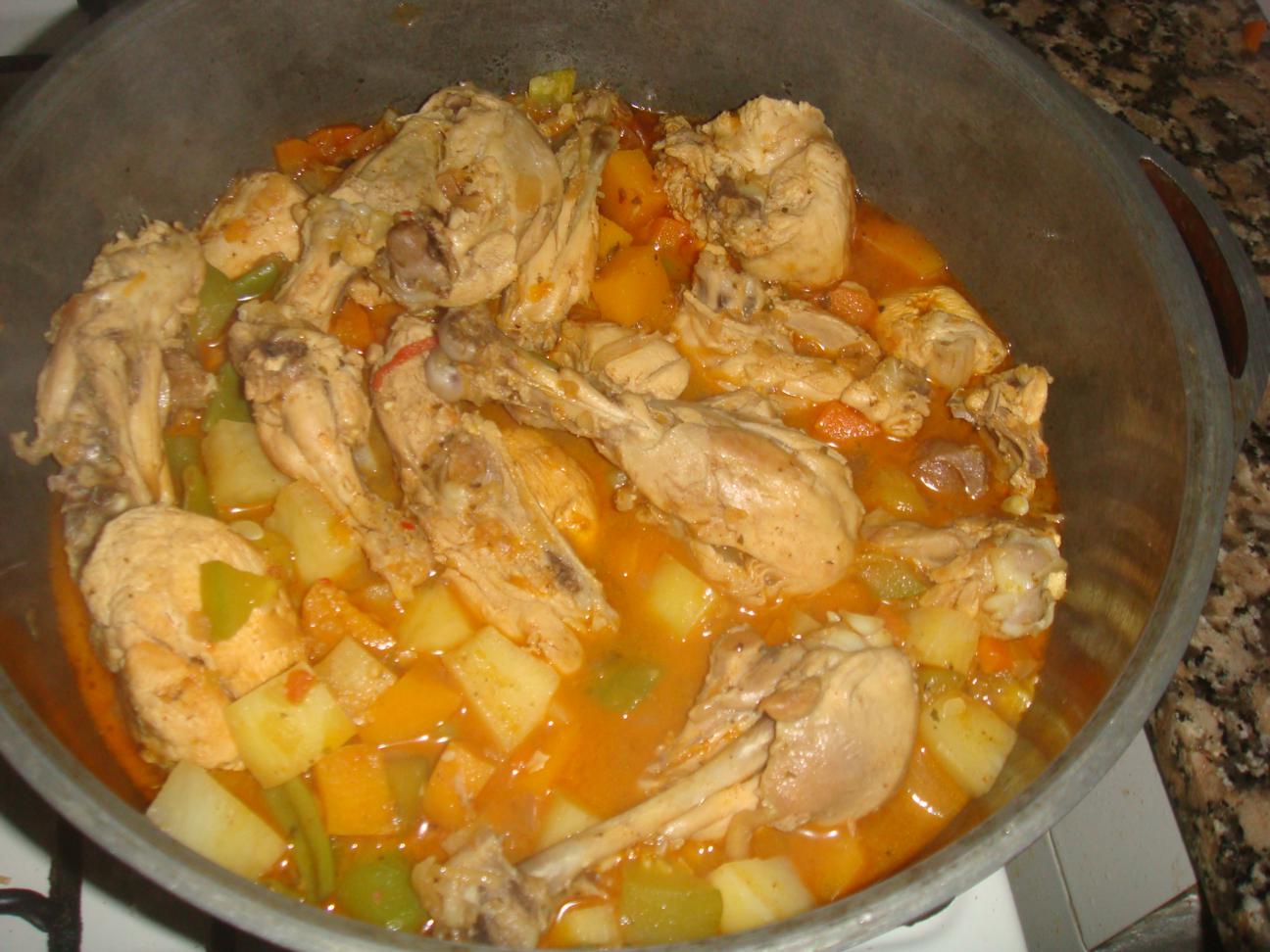 RECETAS Y ALGO MAS: ENSOPADO DE POLLO