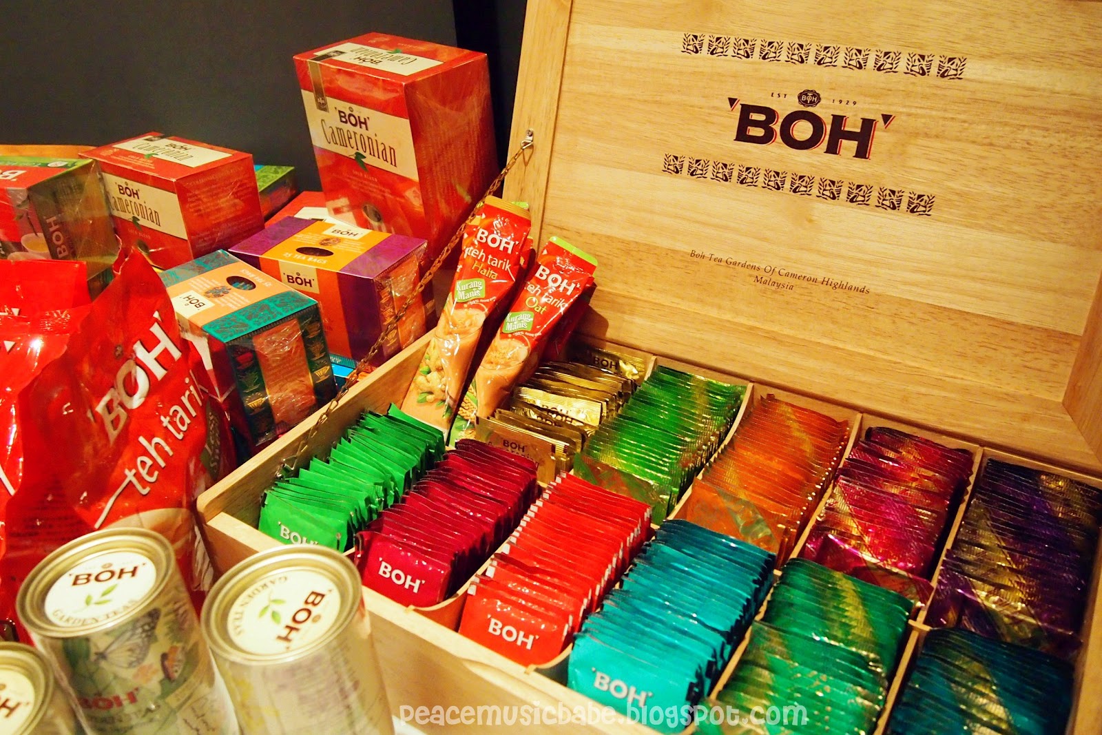 Hipster Cafe: BOH PLANTATION SDN BHD