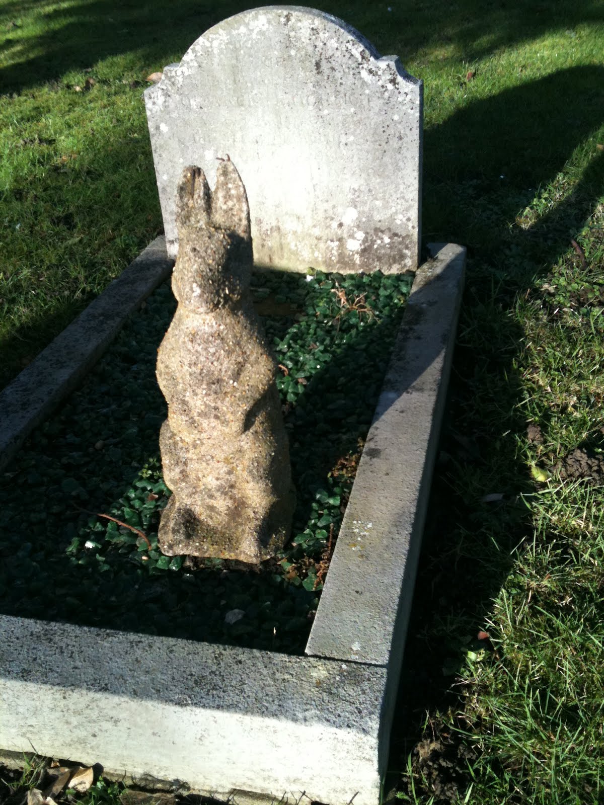 WAY THROUGH WITH YOU: ILFORD ANIMAL CEMETERY