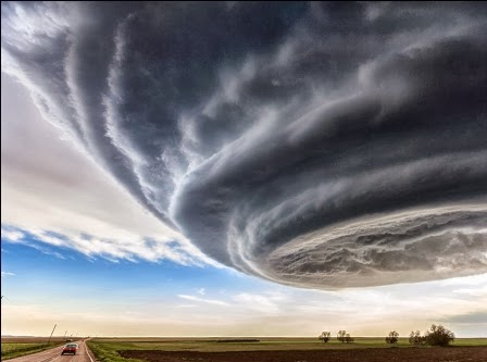 All new wallpaper : Tarik Napas, Ini Foto Badai Dari Jarak Dekat