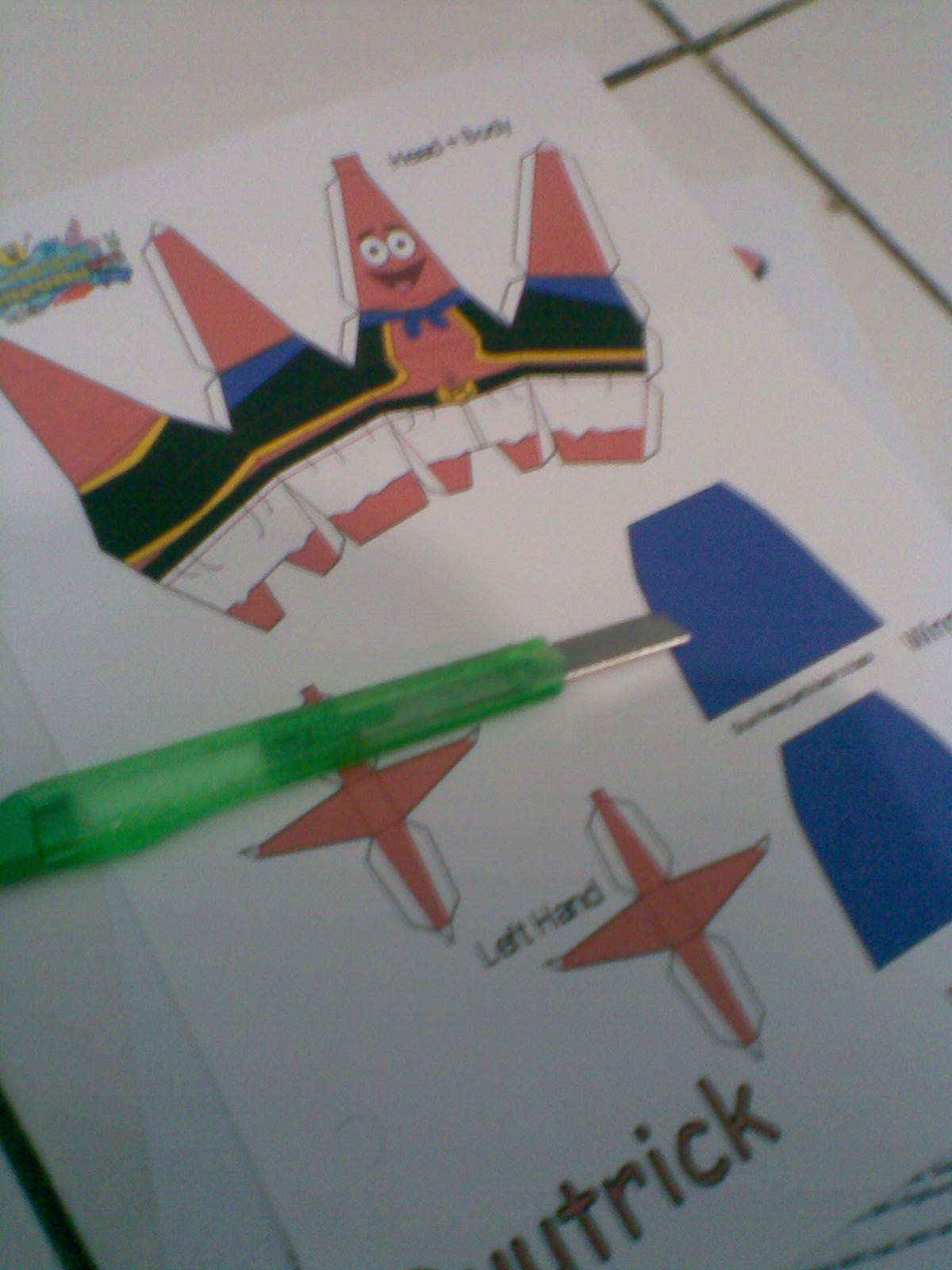 Cuaca Random: Papercraft Perdana