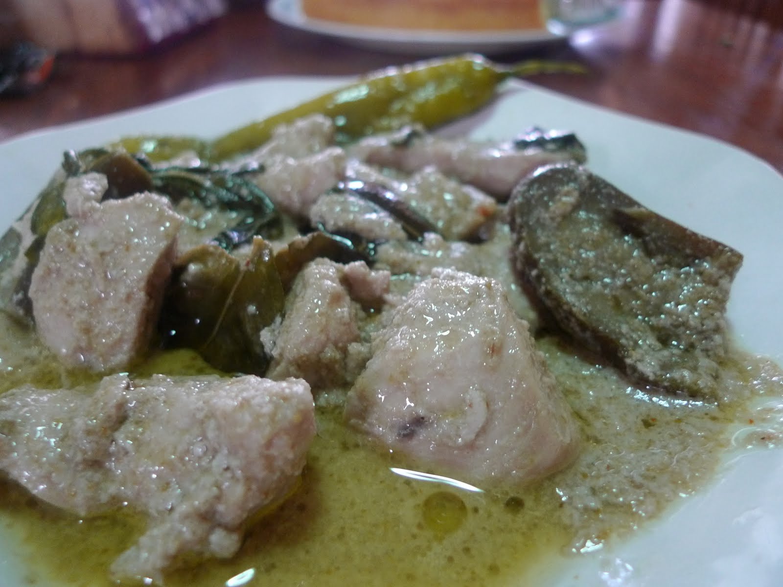 Thai green curry with chicken (gaeng kheo wan gai) | munchin' in manila