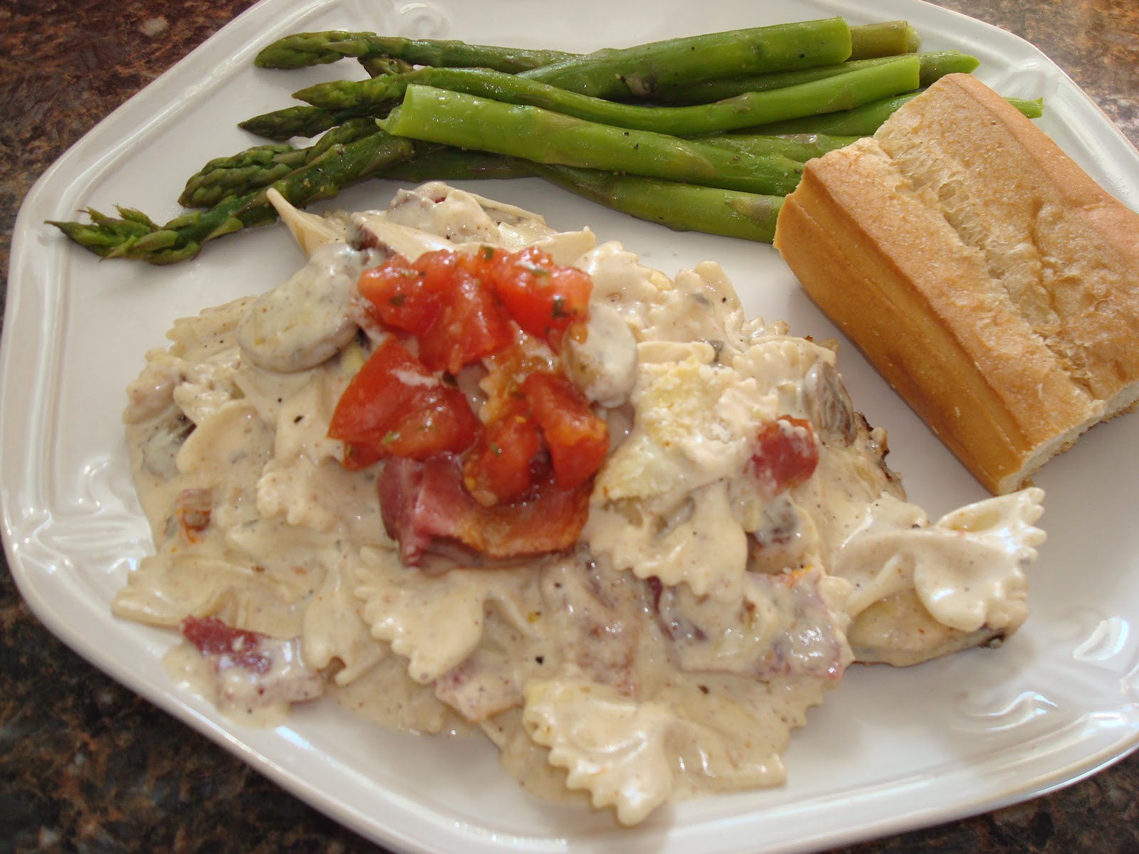 When life gives you lemons--Make lemonade and more!: Sarah's Birthday Pasta