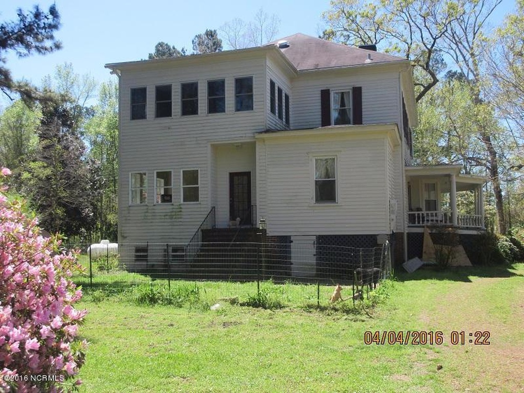 Sweet House Dreams: 1901 Southern Colonial Revival with Historic Church ...