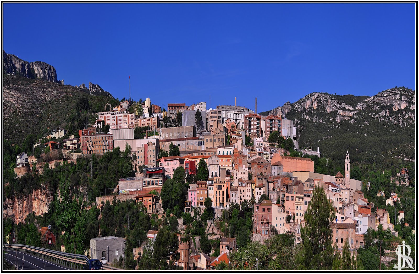RECUERDO Y HUELLA DE UN PASADO: IMAGENES DEL PUEBLO DE LA RIBA (TARRAGONA)