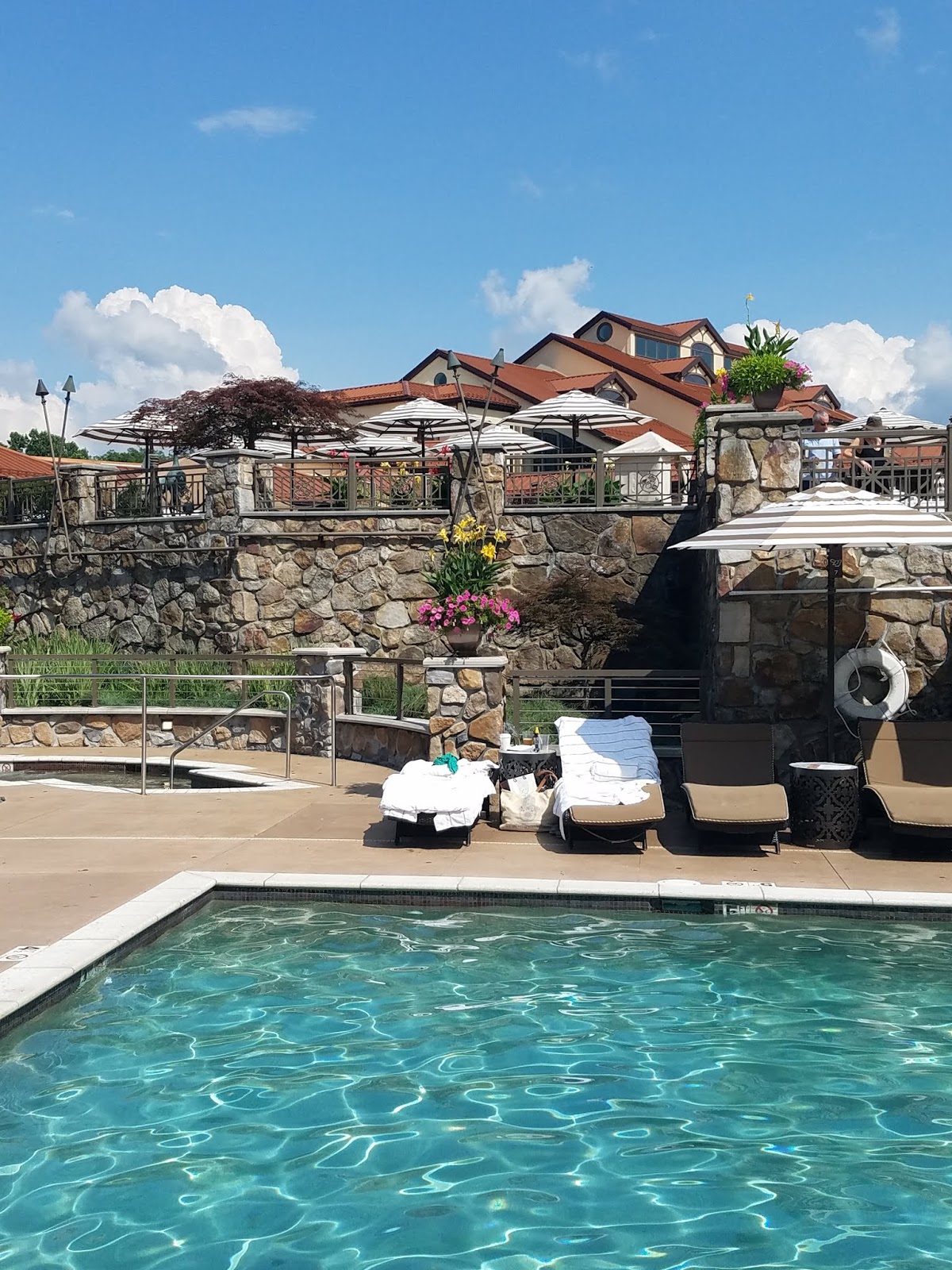 Living Our Bucket List Life: Farmington: Paradise Pool Bar (August 2018)