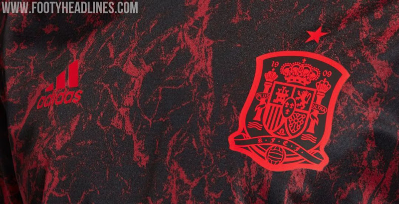 Adidas Spain EURO 2020 Tracksuit Leaked | Interesting Three Stripes ...