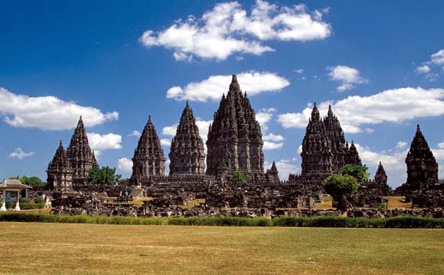 Wisata Indonesia: Candi Prambanan