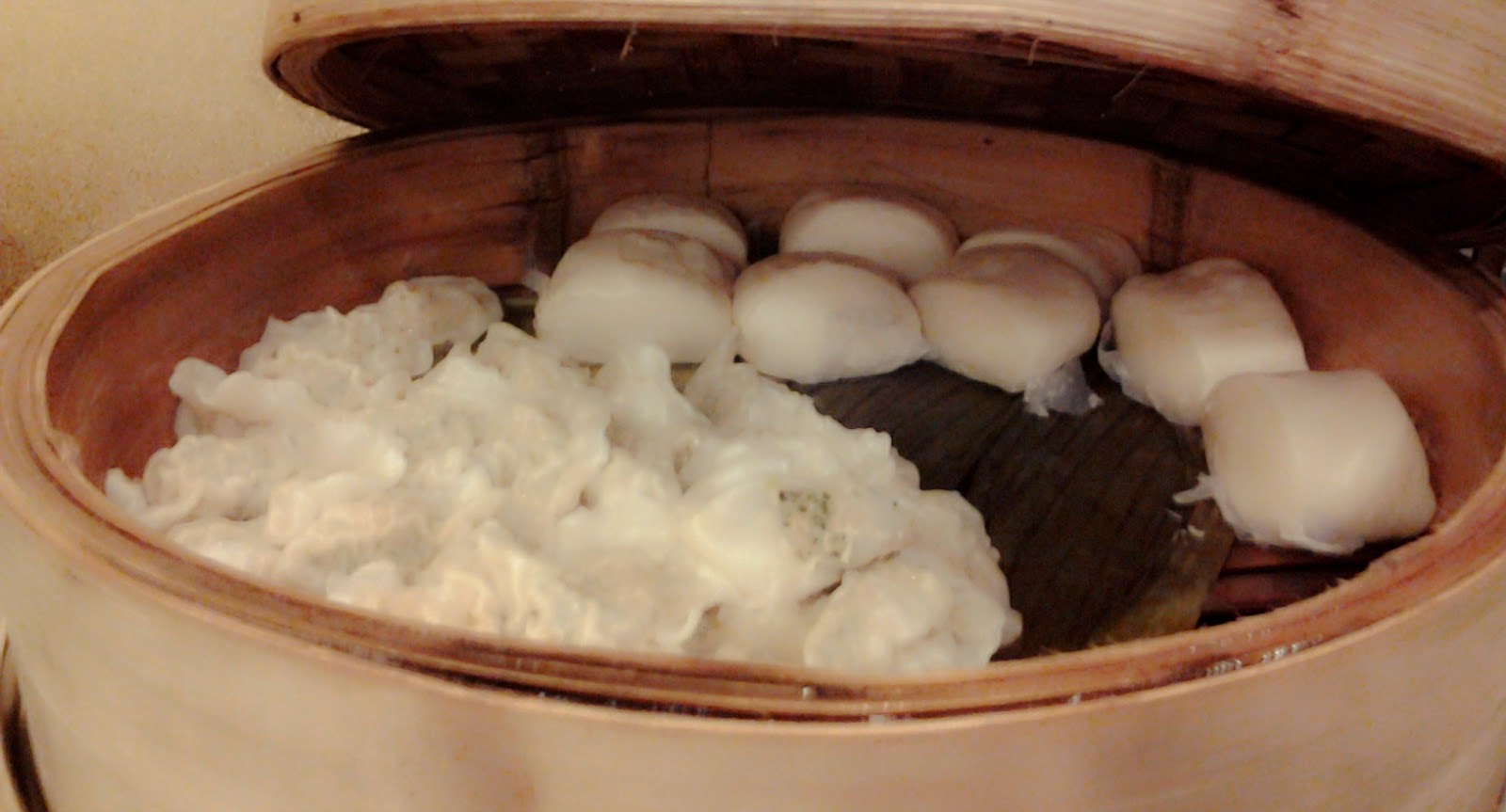 Yummy Chubby Tummy: Business Lunch Buffet @ News Cafe - Ramada Manila ...