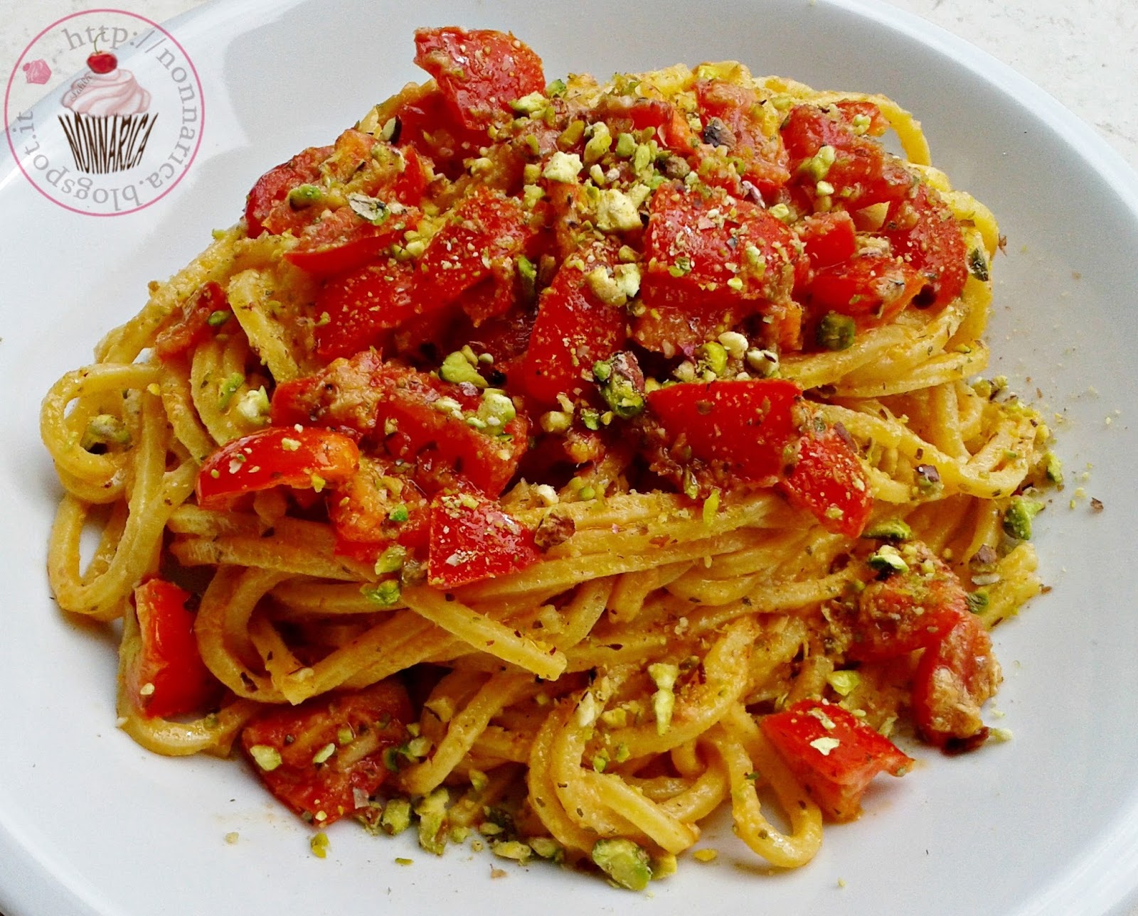 Nonna Rica : Tonnarelli al patè di ricciola con pomodorini piccanti e ...
