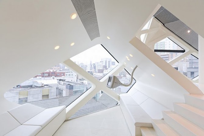 Prada Tokyo Building - All in one ARCHITECTURE