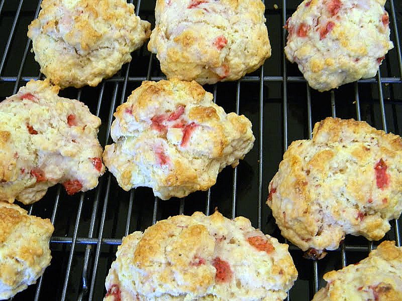 Strawberry Scones | Schue Love