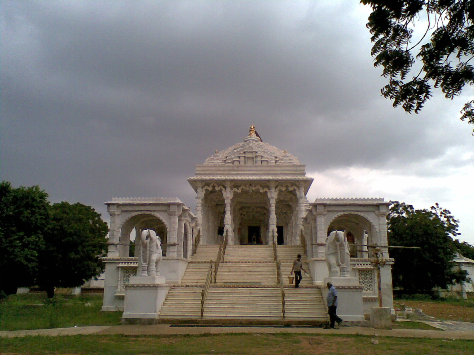 JAIN~O~RE PARIVAR: Parshvamani Parshvanath Jain Tirth Adoni, Andhra Pradesh