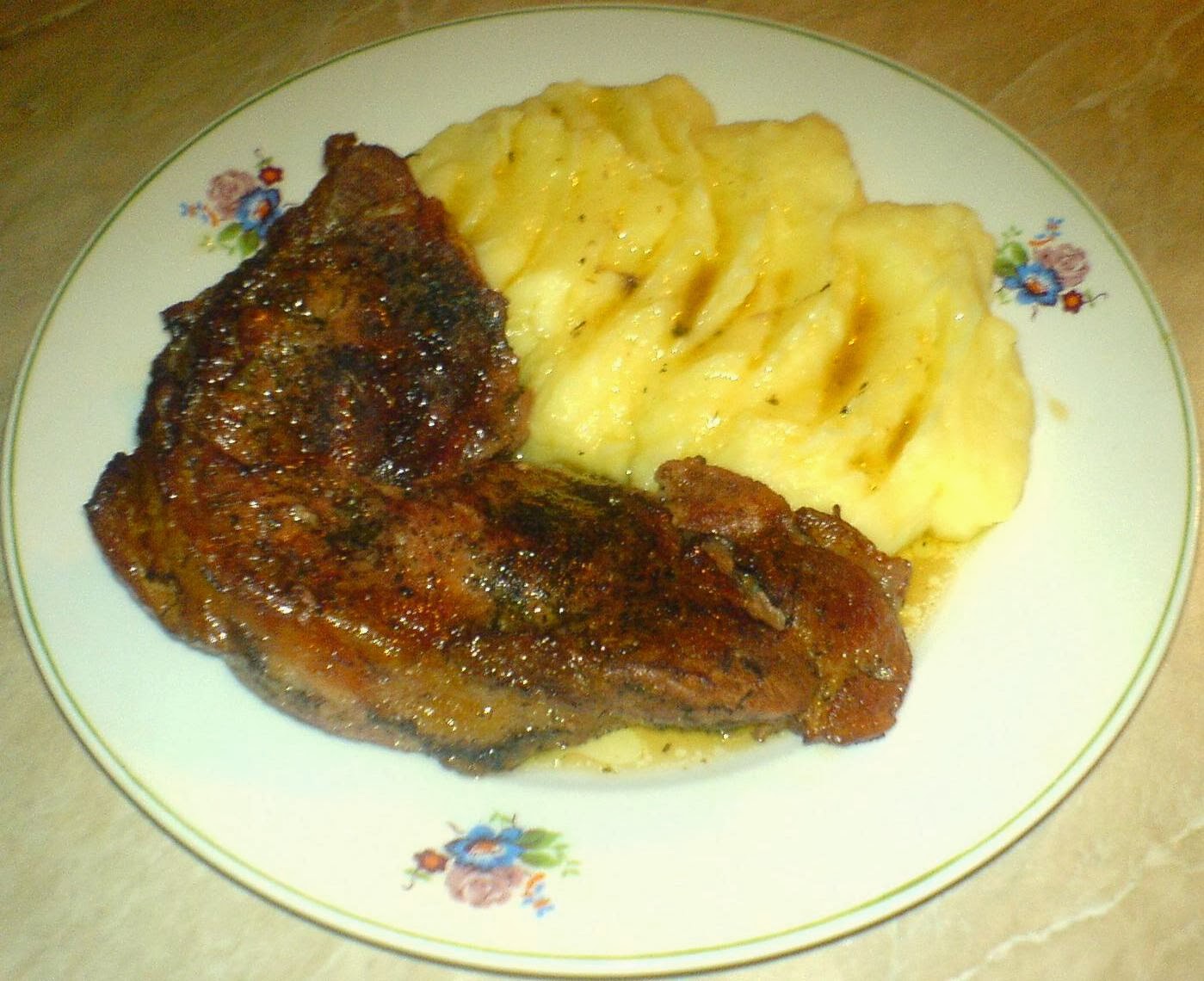 Friptura din spata de porc la cuptor | Preparatedevis.ro