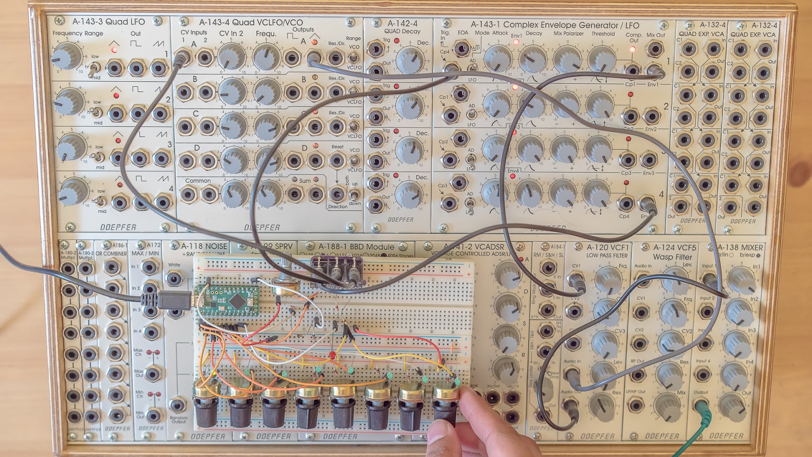 little-scale: DIY CV Controlled Sequencer