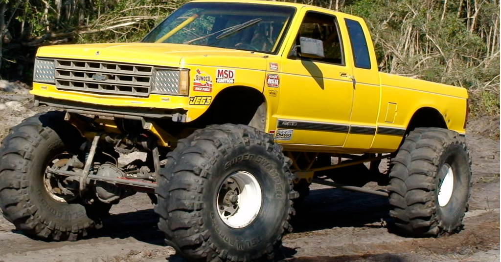 Mud Bogging Videos Can Be Just As Entertaining As Driving in the Event