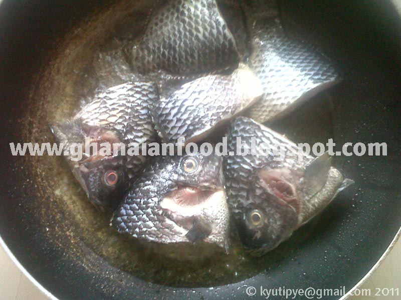 Ghanaian Food: Waakye with Fried Fish and Wele stew