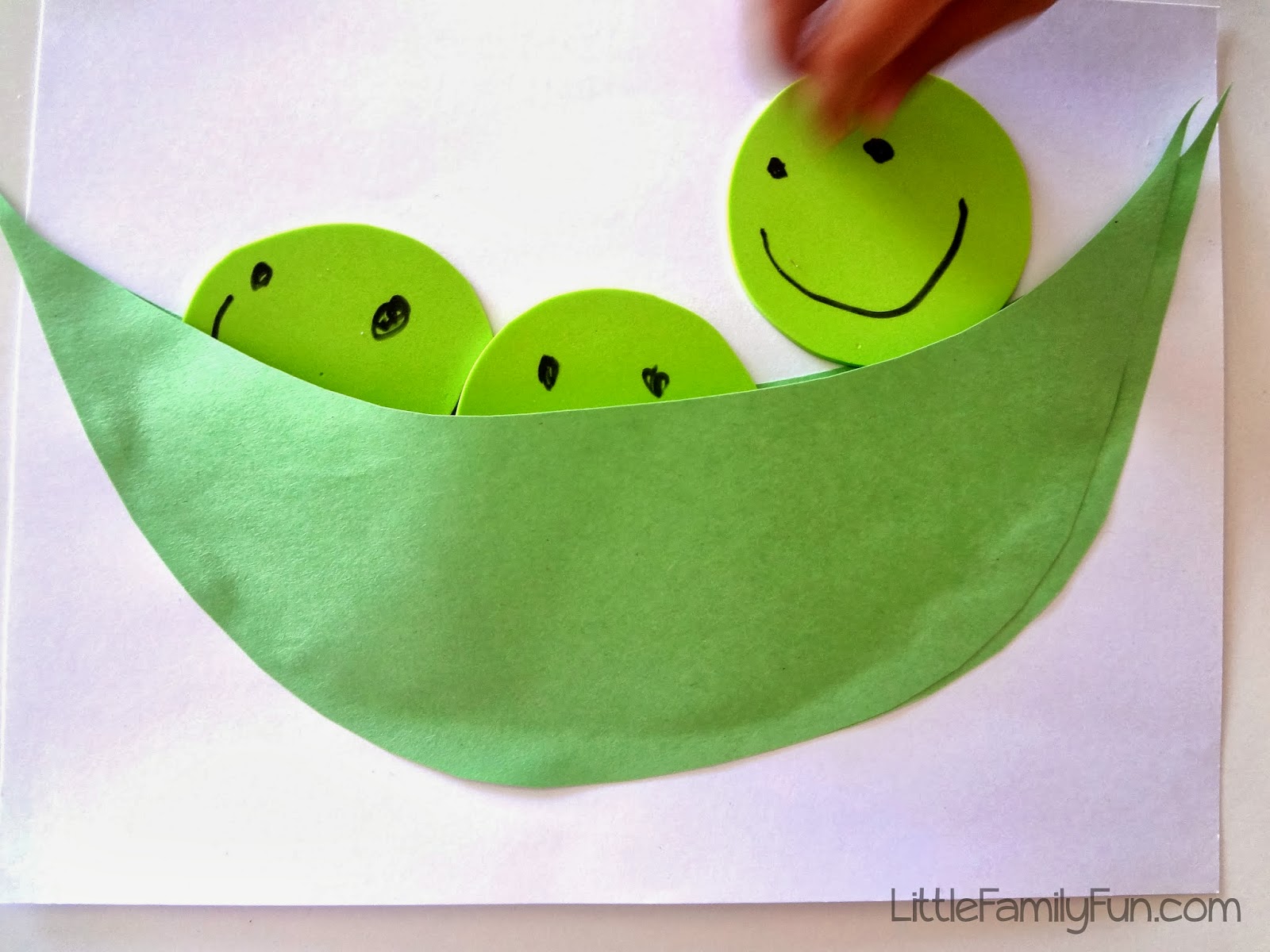 Little Family Fun: Pea-Pod Craft