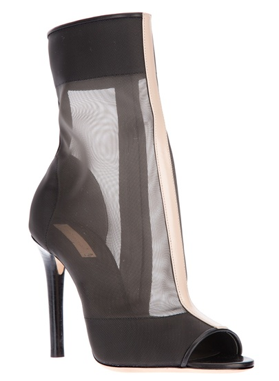 StyleJustEasier: A must have trend - mesh shoes.